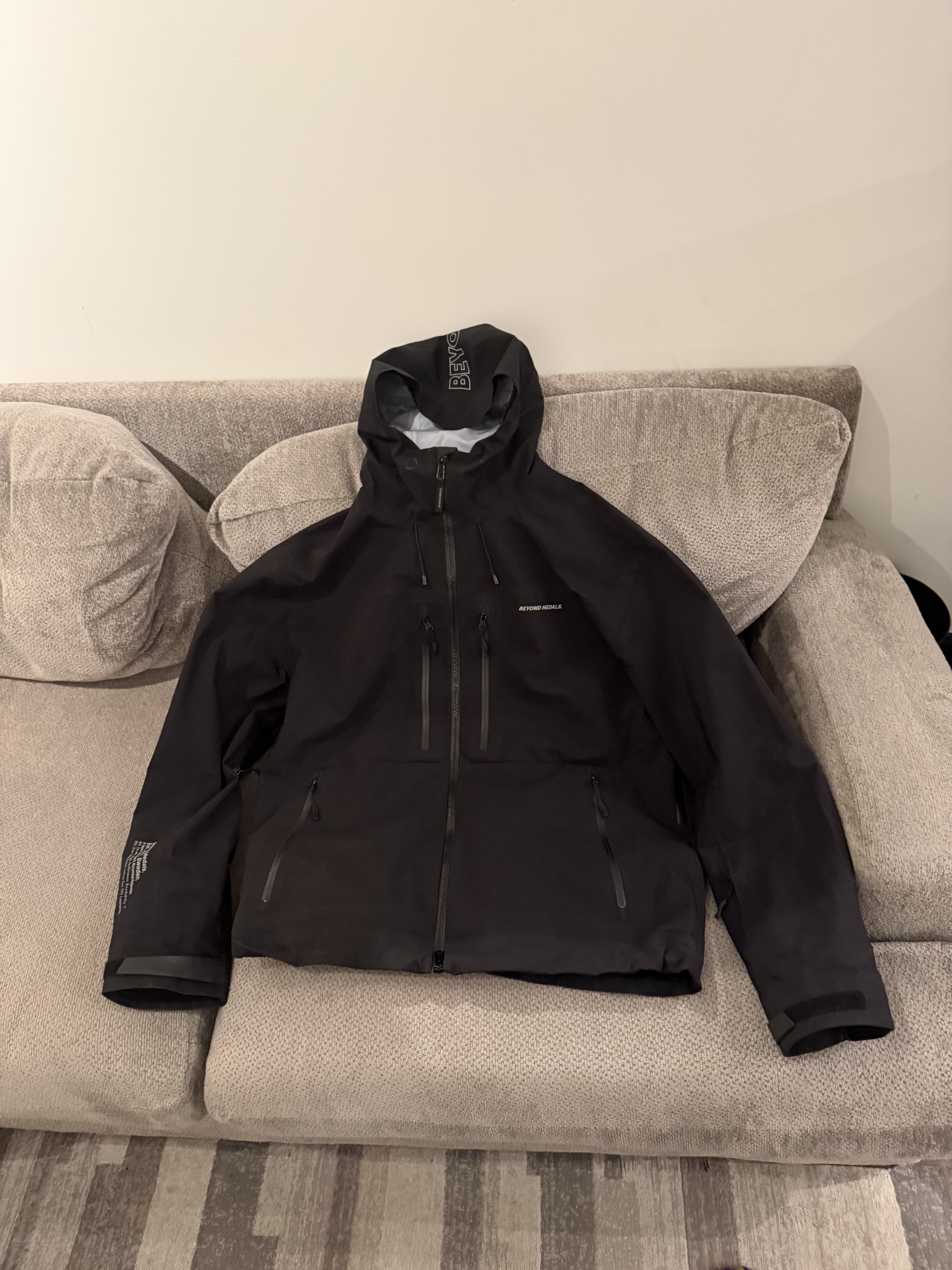 Beyond Medals Pro Tech 3L Jacket - Ski & Snowboard Jackets | SENDY