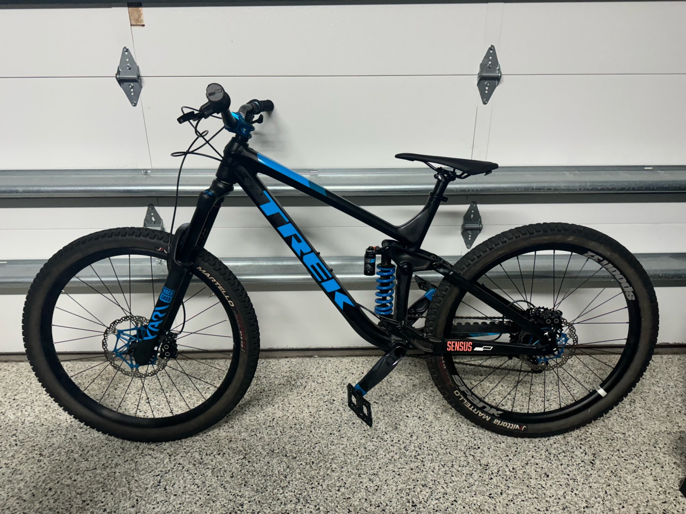 Trek Remedy 7 - Enduro Full Suspension Bikes | SENDY