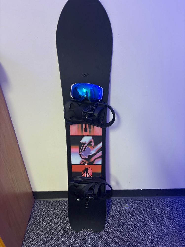 Burton skeleton key snowboard - Snowboards | SENDY