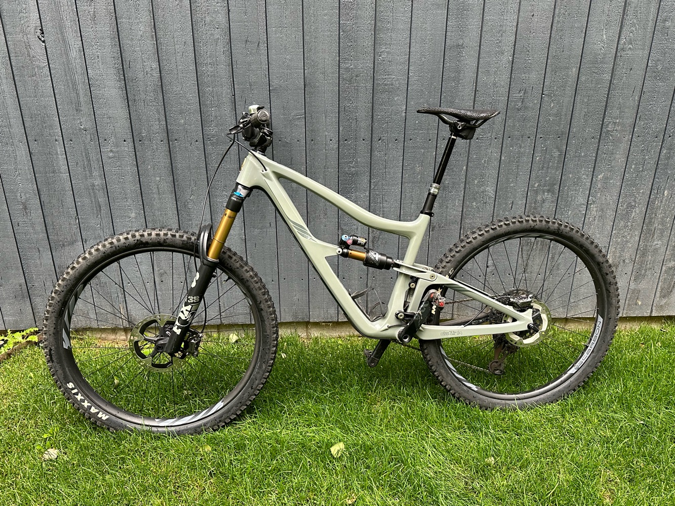 2022 Ibis Ripmo 29” Axs - Trail Full Suspension Bikes | SENDY