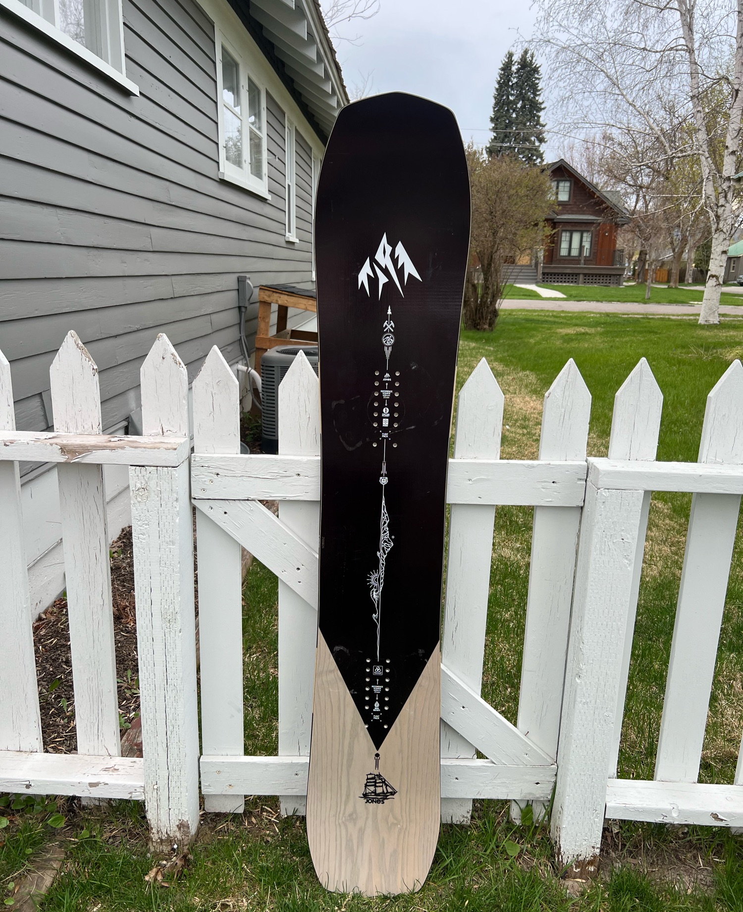 Jones Flagship Pro - Snowboards | SENDY