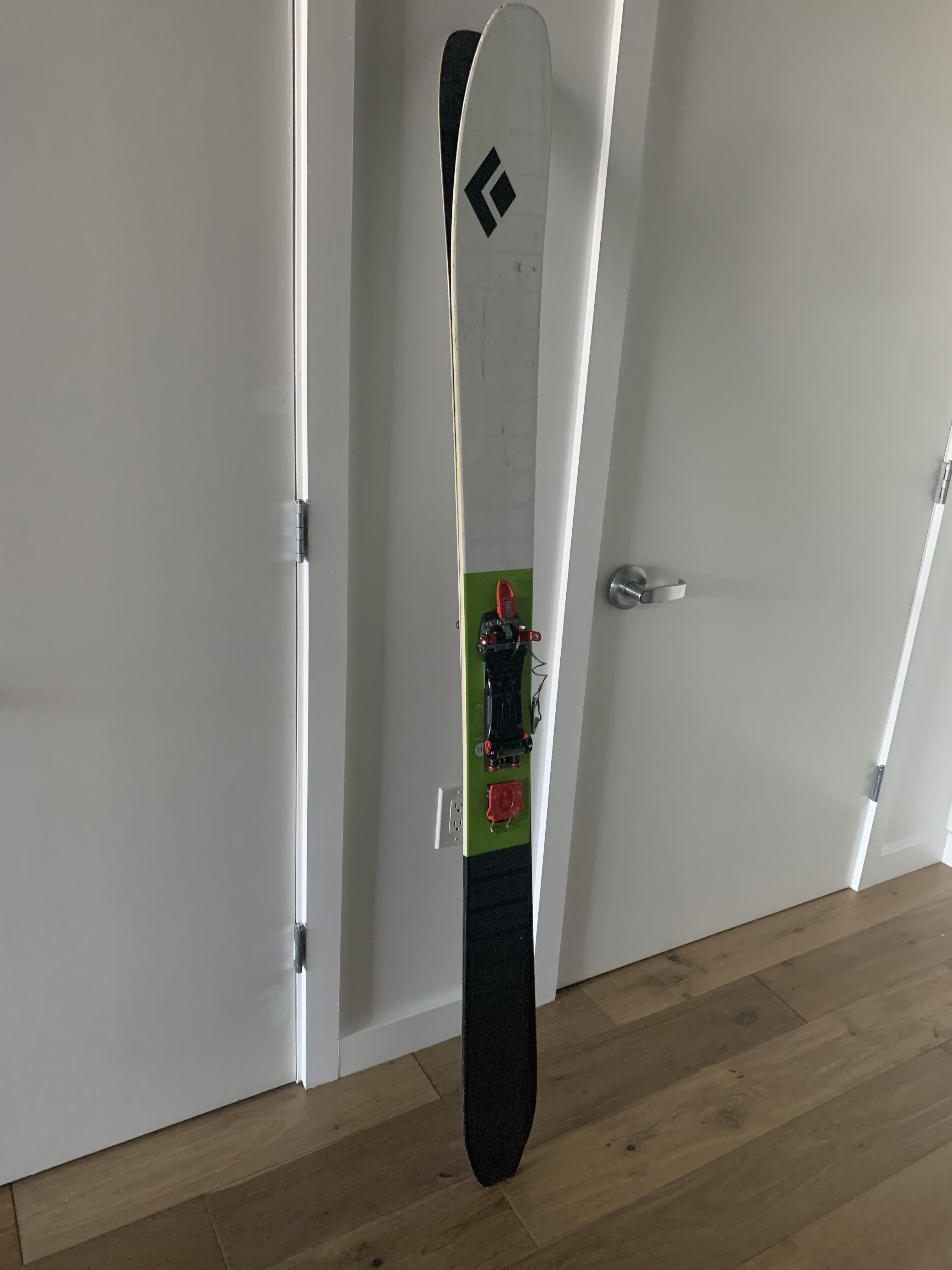 Skis - Skis | SENDY
