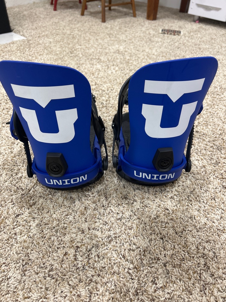 Union strata medium mens binding - Snowboard Bindings | SENDY