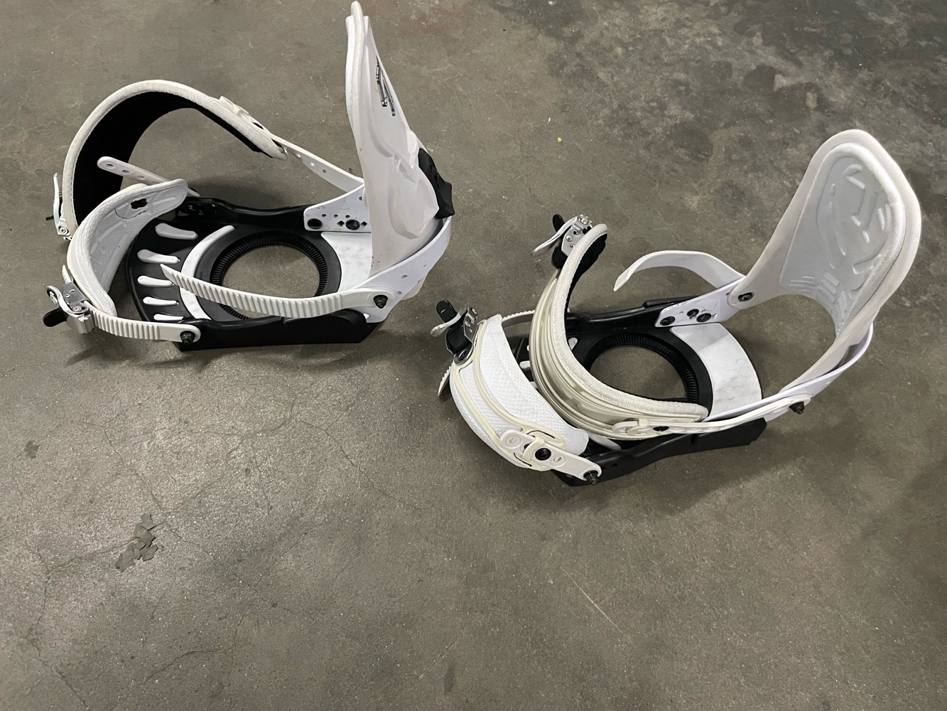 Tech Nine - Snowboard Bindings | SENDY