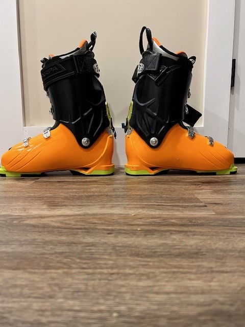 Scarpa Freedom RS - Alpine Touring Boots | SENDY